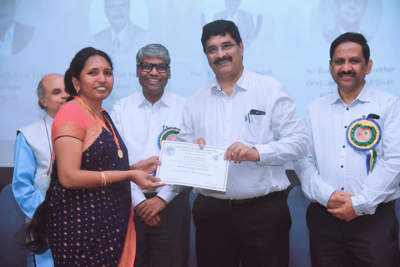 Professor Dr. Padma Lalitha received Best Woman Engineering Teacher ...